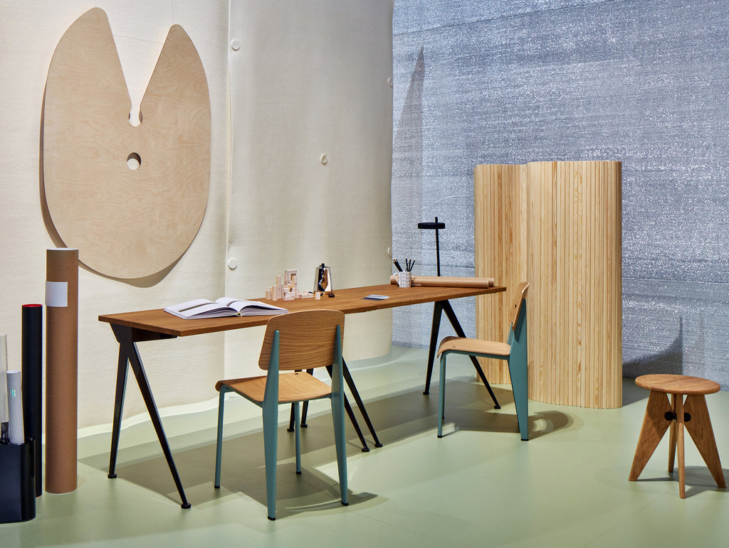 Compas Direction Desk by Vitra · Really Well Made