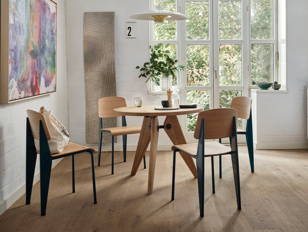 Gueridon Dining Table by Vitra · Really Well Made